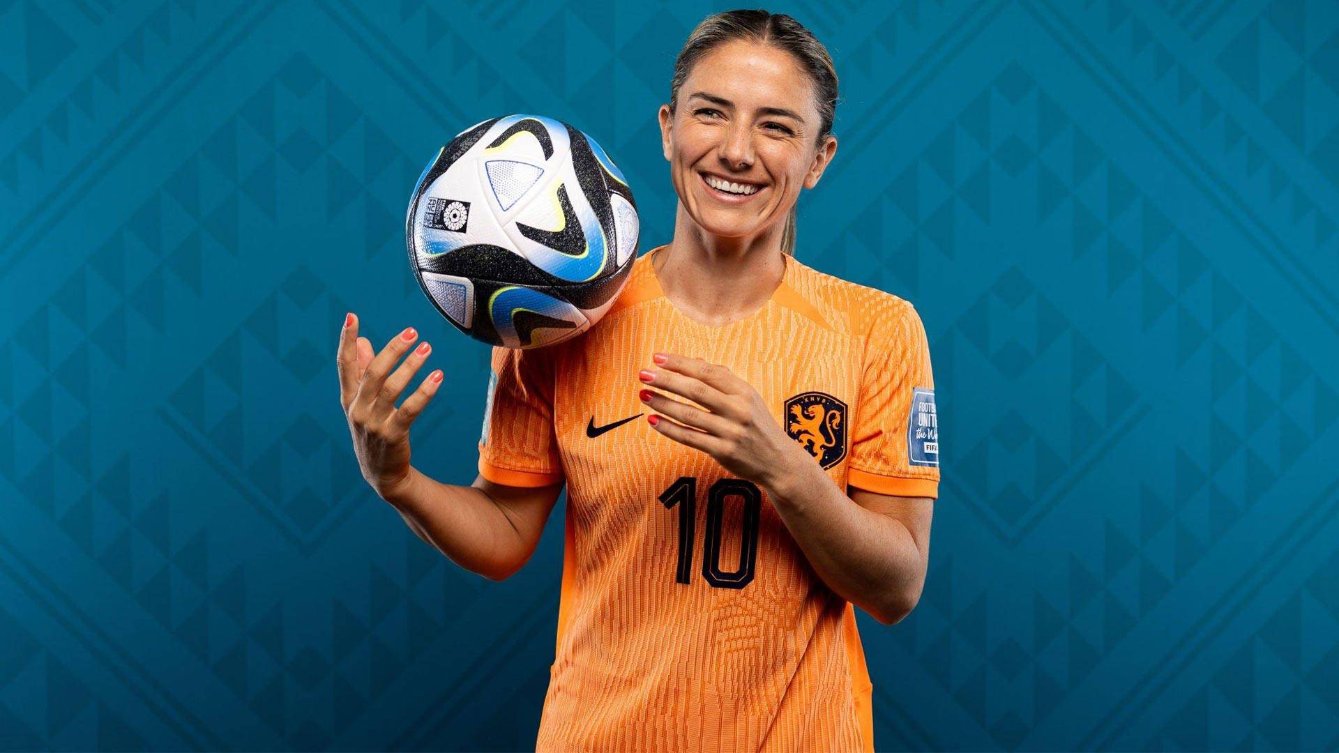 Danielle Van de Donk Husband: Meet Dutch Football Player Danielle ...