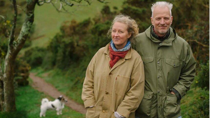 Raynor Winn Husband Moth Winn Obituary and Funeral, Raynor Winn Net ...